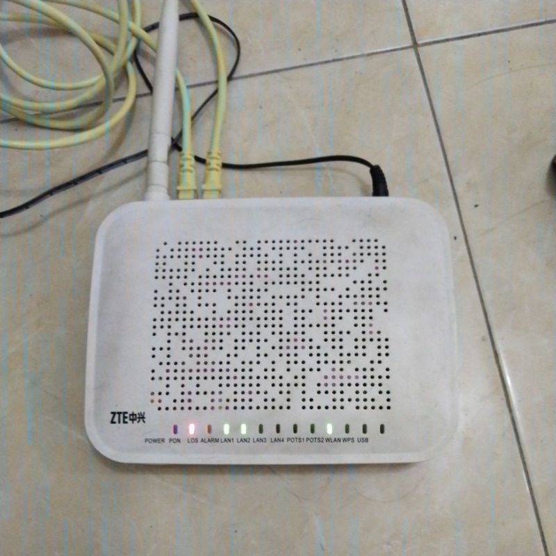 Jual MODEM ZTE MODEL:ZXA10 F660 GPON ONT UNIT AJA KONDISI NORMAL ...