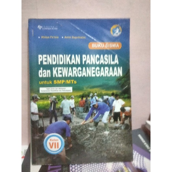Jual BUKU PENDIDIKAN PANCASILA DAN KEWARGANEGARAAN/PPKN KELAS 7 VII 1 SMP MTS | Shopee Indonesia