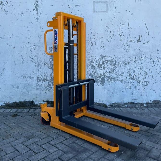 Jual sale AMW Manual Hand Stacker 3 Ton 1,6 Meter Hand Forklift ...