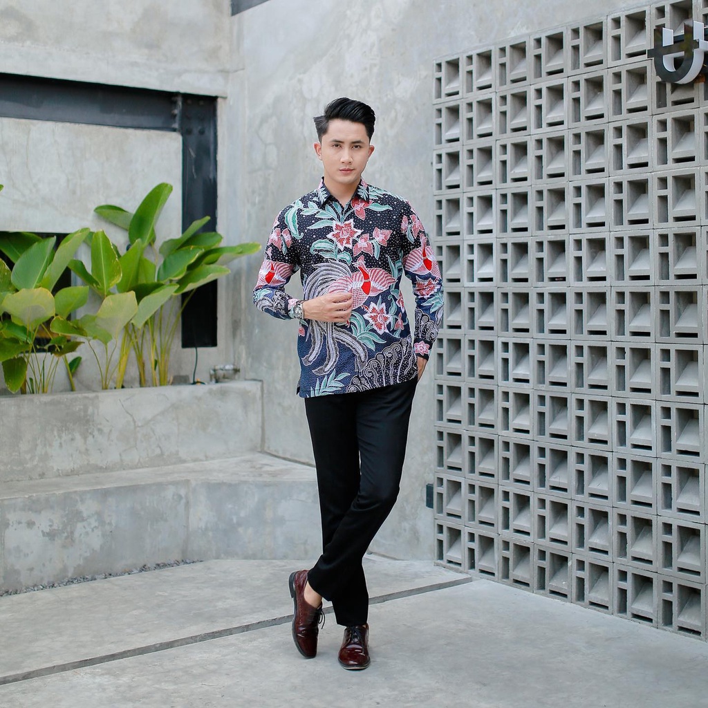 Jual Benang Raja Kemeja Batik Pria Lengan Panjang Motif Angsa Merah ...