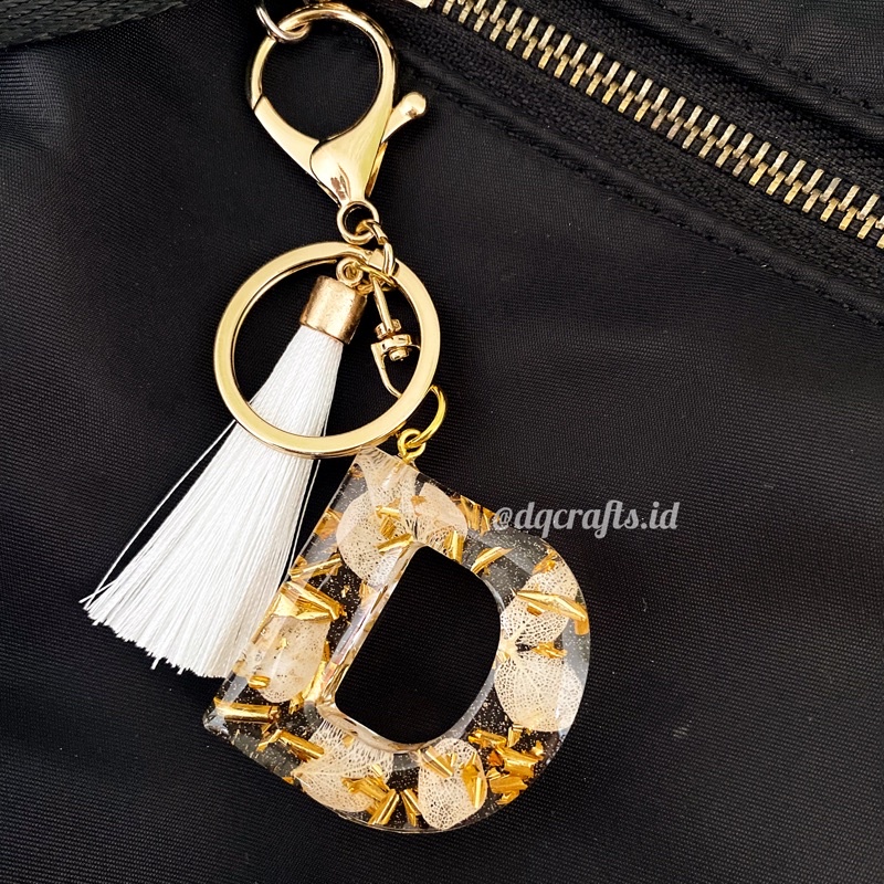 Jual DQ - NEW GANTUNGAN KUNCI HURUF RESIN | RESIN KEYCHAIN | GANTUNGAN ...