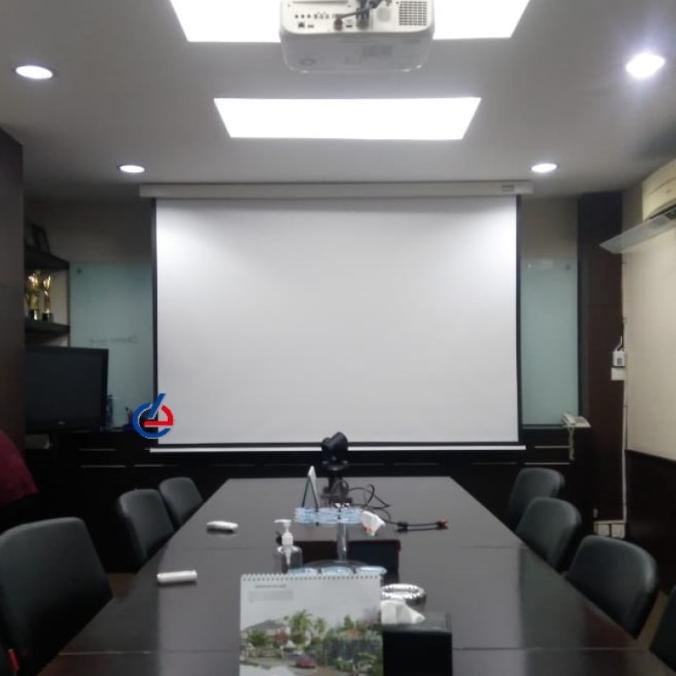 Jual Baru Screen Projector Motorized 96" - Layar Proyektor remot 96 in ...