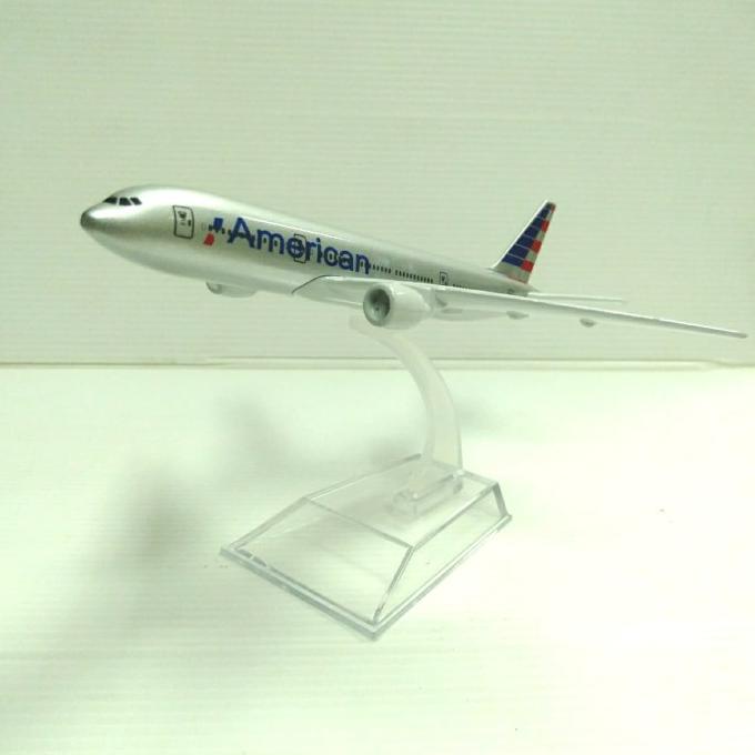Jual Pesawat Diecast Miniatur American Airlines Boeing B777-300Er | Shopee Indonesia