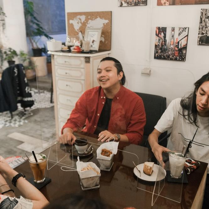 Jual Partisi / Sekat / Pembatas Meja Akrilik Table Divider 60 X 60 X ...