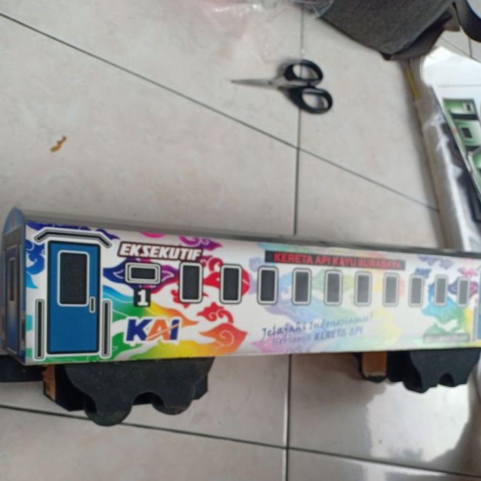 Jual DISKON SPESIAL GERBONG KERETA EKSEKUTIF BATIK PELANGI INDONESIA ...