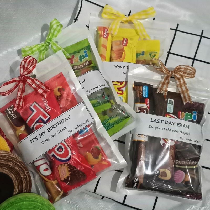 Jual MINI GIFT SNACK LEBARAN / SNACK JAJAN HADIAH ULANGTAHUN PAKET ...