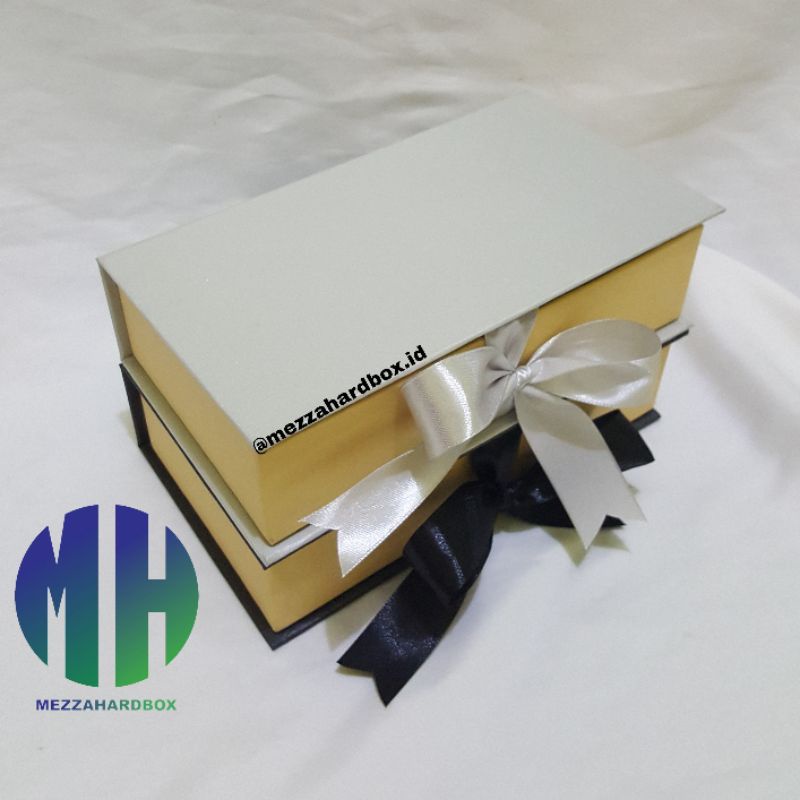 Jual Hardbox Custom Warna polos 20 x 11 x 5 giftbox / Box Hampers / Kotak Kado / sofenir ...