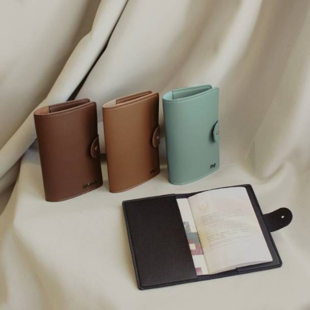 Jual Rekomendasi Dompet passport flip custom nama | Shopee Indonesia