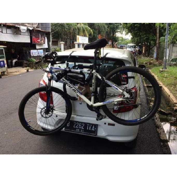 Jual Rak bagasi gantung sepeda pada mobil / bike carrier | Shopee Indonesia