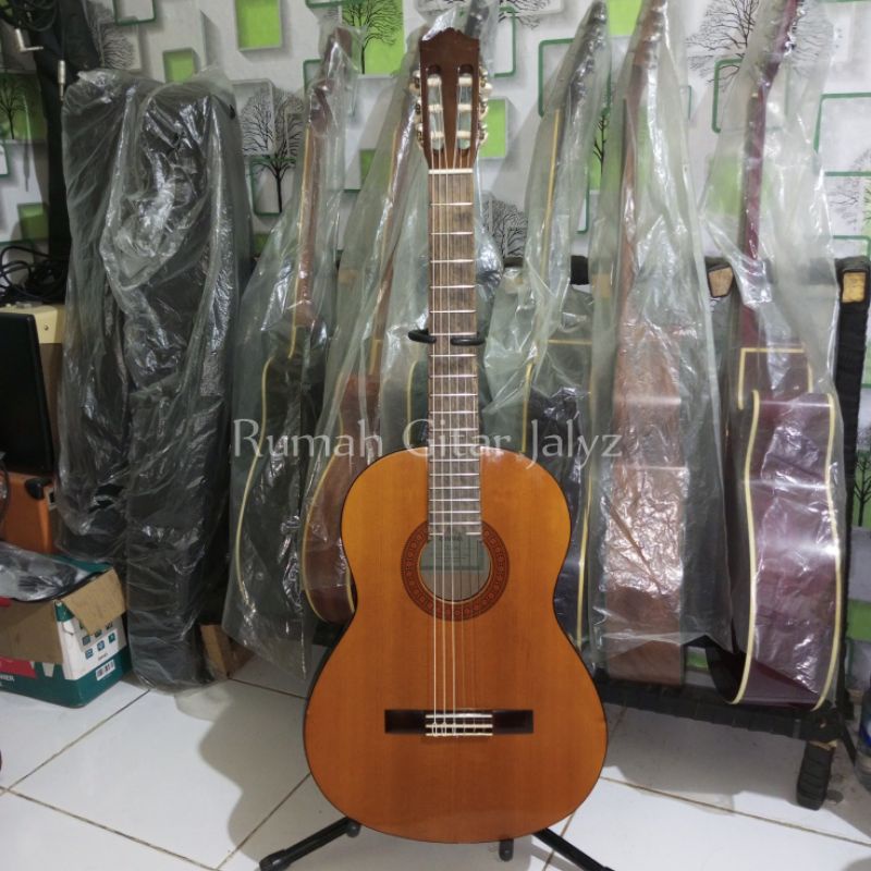 Jual gitar classic Yamaha C330A original mulus | Shopee Indonesia