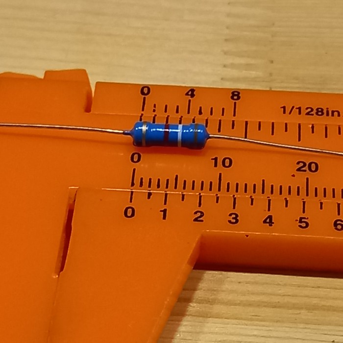 Jual KR04582 Resistor 3.9K (3K9) Ohm +/-5% 1/2 Watt (1pcs) | Shopee ...