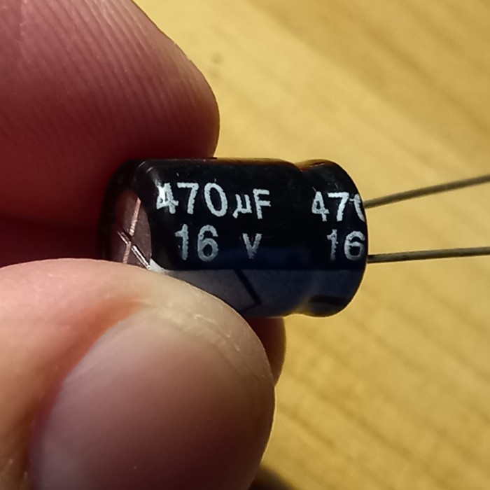 Jual Kr04166 Electrolytic Capacitor 470Uf / 16 Volt (5Pcs) | Shopee ...