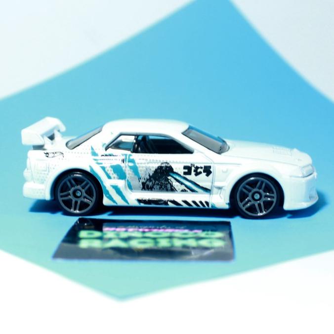 Jual Hotwheels Nissan Skyline GTR R32 Godzilla Putih White Loose Not ...