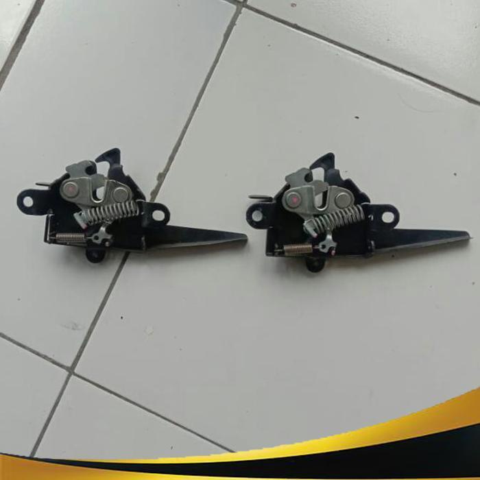 Jual DOOR LOCK PENGUNCI / KAP MESIN AVANZA 2012 2017 ORIGINAL [PUTO ...