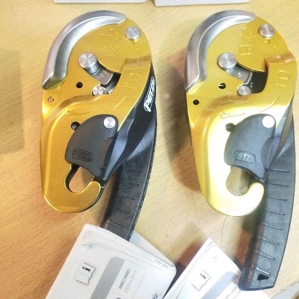Jual Petzl ID S Descender D020AA00 ORIGINAL / Petzl id S Descender New ...