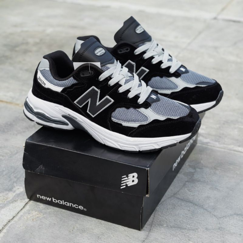 Jual SEPATU SEKOLAH NEW BALANCE / SEPATU TERBARU NEW BALANCE 2002 R ...