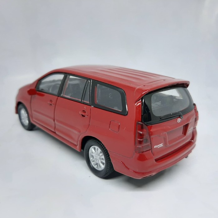 Jual PROMO!!! DIECAST MINIATUR MOBIL TOYOTA KIJANG INNOVA MAINAN MOBIL ...