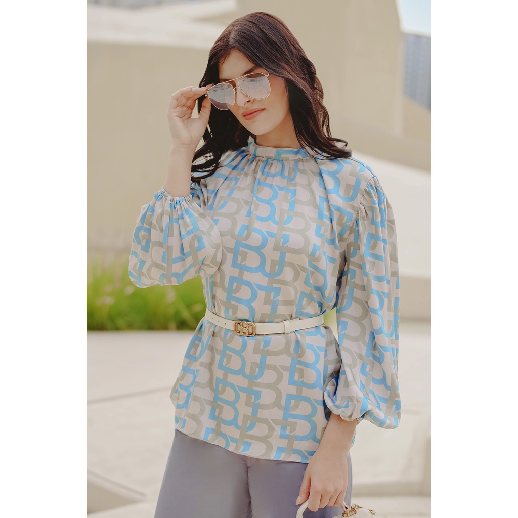 Jual Benang Jarum Monogram Gathered Blouse - Blue | Shopee Indonesia
