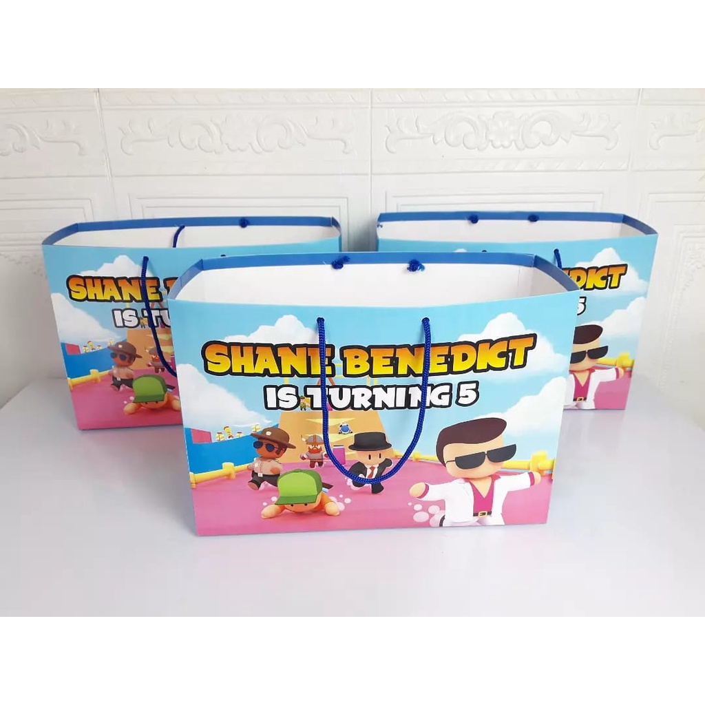 Jual paperbag stumble guys / goodie bag stumble guys / paperbag custom ...