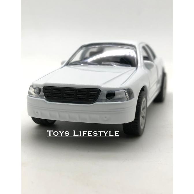 Jual Toy Addict MSV Diecast - Ford Crown Victoria Skala 1:32 (Putih ...