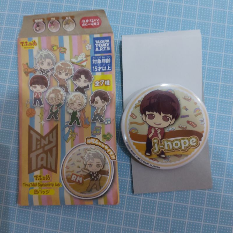 Jual Takara Tomy BTS TinyTan Dynamite Ver. J-Hope Can Badge | Shopee Indonesia