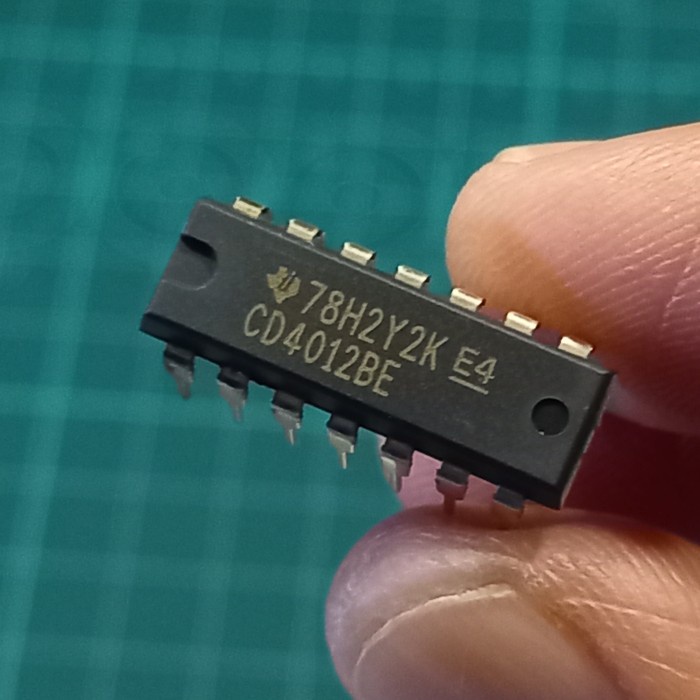 Jual KR04073 CD4012 Dual 4-input NAND Logic Gate IC Gerbang Logika | Shopee Indonesia