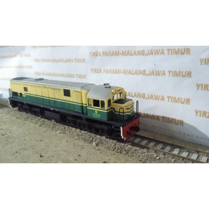 Jual Miniatur Lokomotif CC 201 livery PJKA ( dummy) tanpa mesin ...