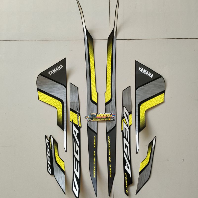 Jual Striping Yamaha Vega force 2021 2022 hitam Lis kuning list body ...