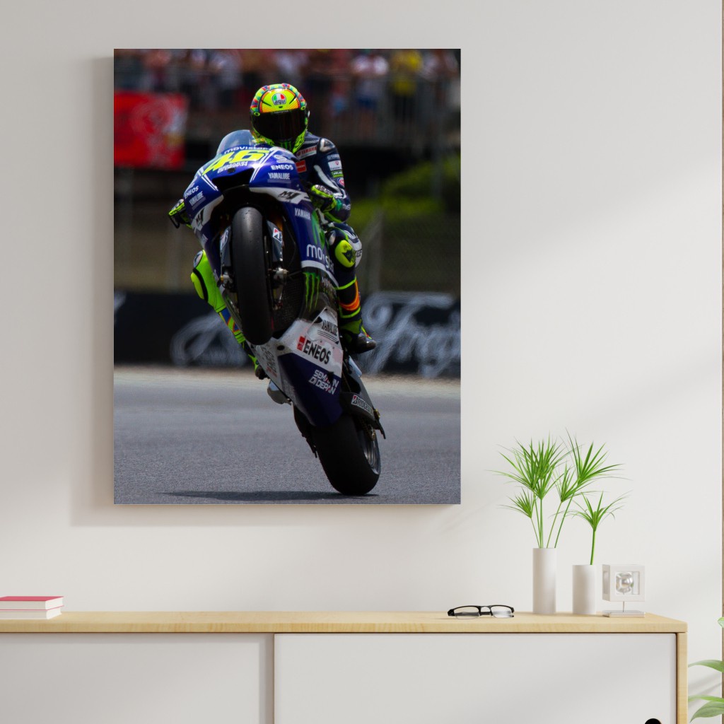 Jual Poster Kayu "Valentino Rossi" Ukuran 20cm x 30cm | Shopee Indonesia