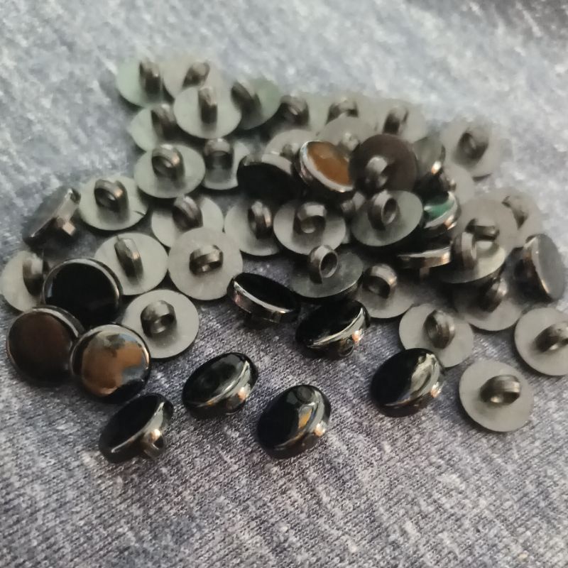 Jual Kancing Baju Kemeja/Hias Datar Plastik Jamur Putih/Hitam Ukuran 1 ...