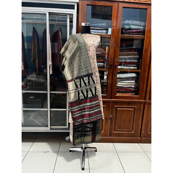 Jual TUMTUMAN DASAR HITAM TUMPAL GOLD | Shopee Indonesia