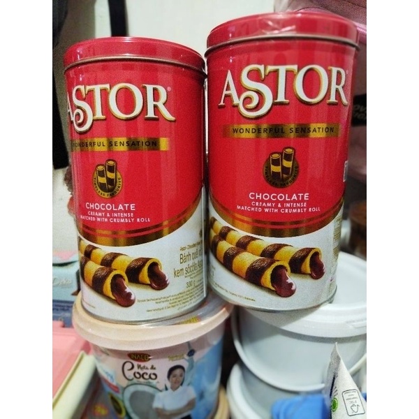 Jual Astor Chocolate Wafer Stick Kaleng 330 Gram | Shopee Indonesia