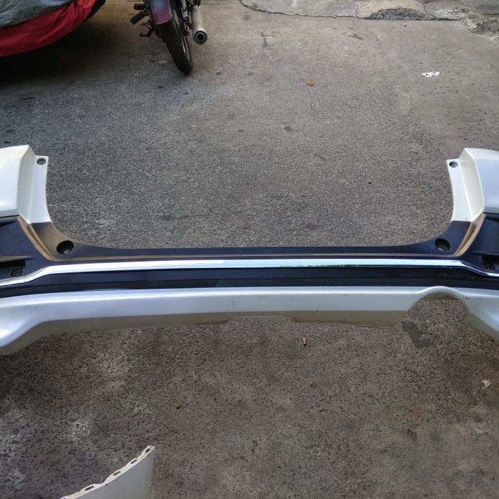Jual bemper bumper belakang mobilio rs | Shopee Indonesia