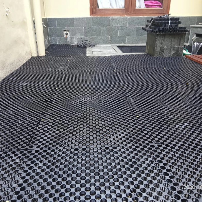 Jual PROMO!!! PAKET DRENASE DAN RUMPUT SINTETIS 3CM PLUS PEMASANGAN ...