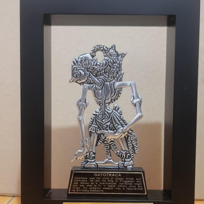 Jual Wayang Plakat Souvenir Hiasan Meja Wayang Perak Tokoh Kresna ...