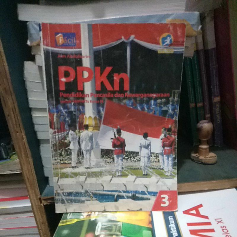Jual buku PPKn pendidikan Pancasila dan kewarganegaraan untuk SMP kelas 9 penerbit facil ...