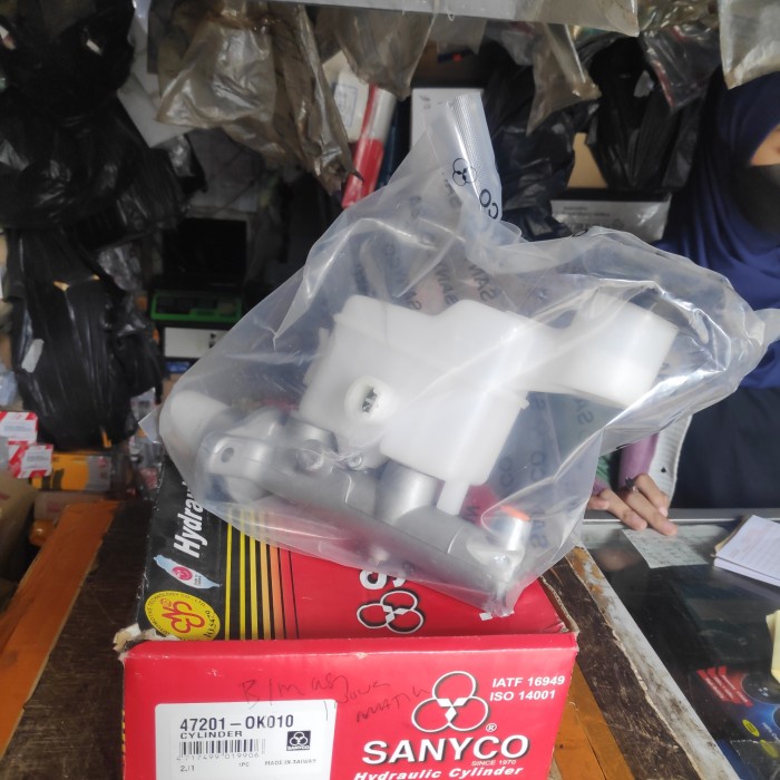 Jual hydraulic cylinder brake master rem atas bm assy innova inova ...