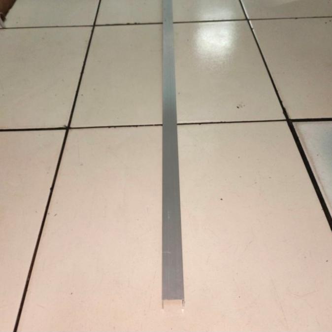 Jual lis u aluminium/kanal u aluminium 2cmx2cmx2cm panjang 30cm warna ...