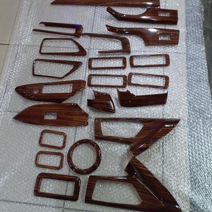 Jual Panel Wood Model Tempel Innova Reborn 2016- Motif Kayu | Shopee ...