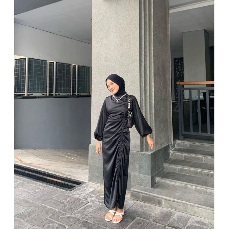 Jual Putri kembar fashion// dress satin silk full serut// dress ...