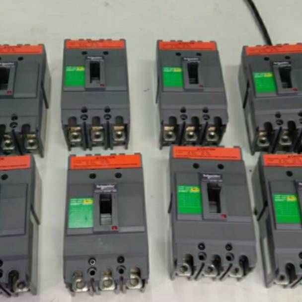 Jual [KODE S30I] MCCB EZC 60A 3 Phase Schneider | Shopee Indonesia
