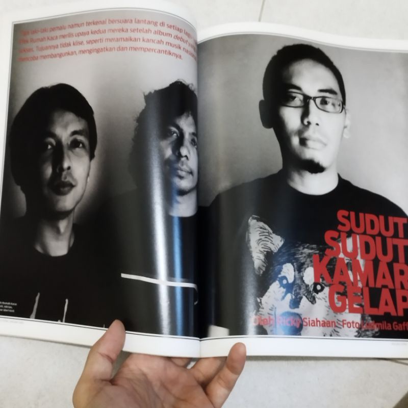 Jual Artikel Efek Rumah Kaca - Kamar Gelap & Pin up Burgerkill | Shopee ...
