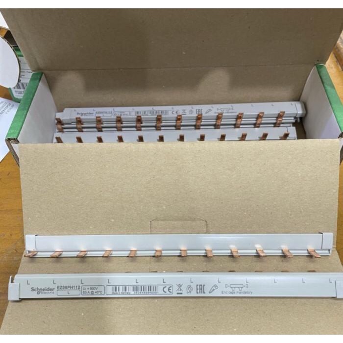 Jual Insulator Schneider Comb Busbar Sisir 12 Grup 110Mm Ez9Xph112 ...