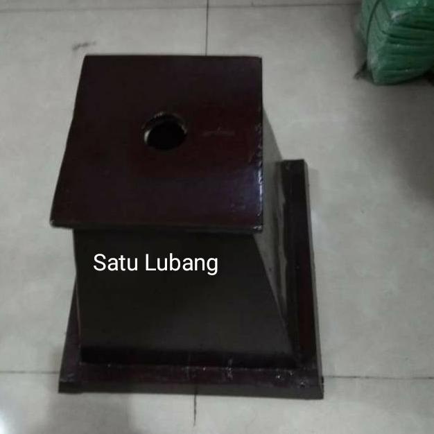 Jual Tempat Tiang Atau Kayu Bendera Indonesia Merah Putih 3 Lubang ...