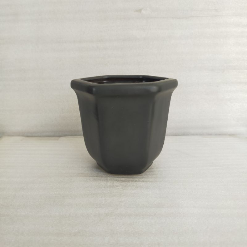 Jual POT KERAMIK SEGI ENAM TULIP KECIL | Shopee Indonesia