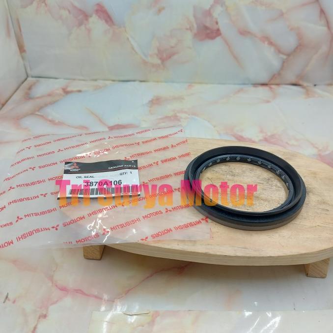 Jual OIL SEAL NAP RODA DEPAN TRITON 2.5/2.8 ASLI THAILAND HARGA 1PC ...