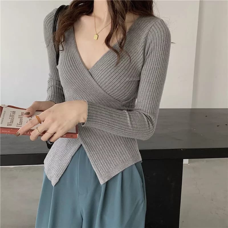 Jual Jiso knit V-neck korean style wrap top - Atasan rajut wanita lengan panjang | Shopee Indonesia