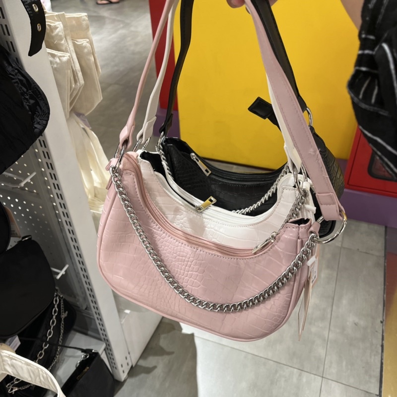 Jual tas underarm shoulder bag kkv with chain | Shopee Indonesia