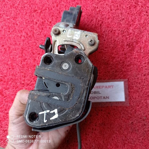 Jual Doorlock Door Lock Pintu Belakang Kiri Hyundai Trajet Dohc ...