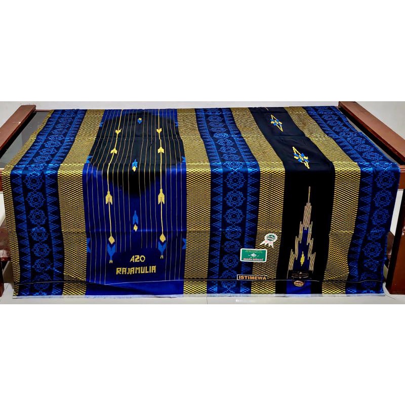 Jual Sarung Tenun Tradisional Raja Mulia 420 Exclusive Full Sutra ...